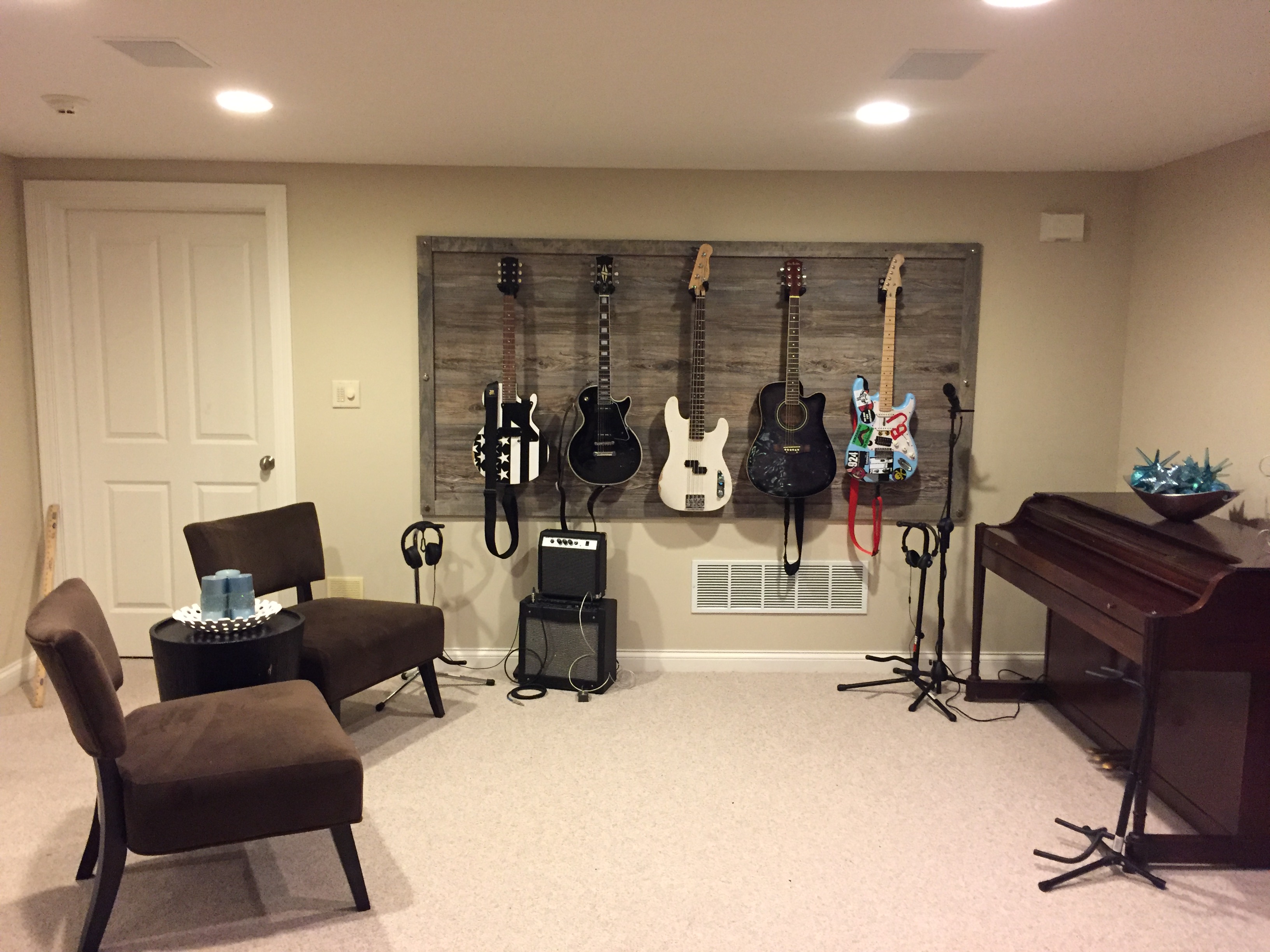 Shane Hickman | Guitar Wall